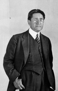 Julio César Tello (1880-1947) – Fuentes Históricas del Perú